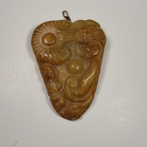 unbranded | Jewelry | Vintage 7s Carved Beige Yellow Jade | Poshmark
